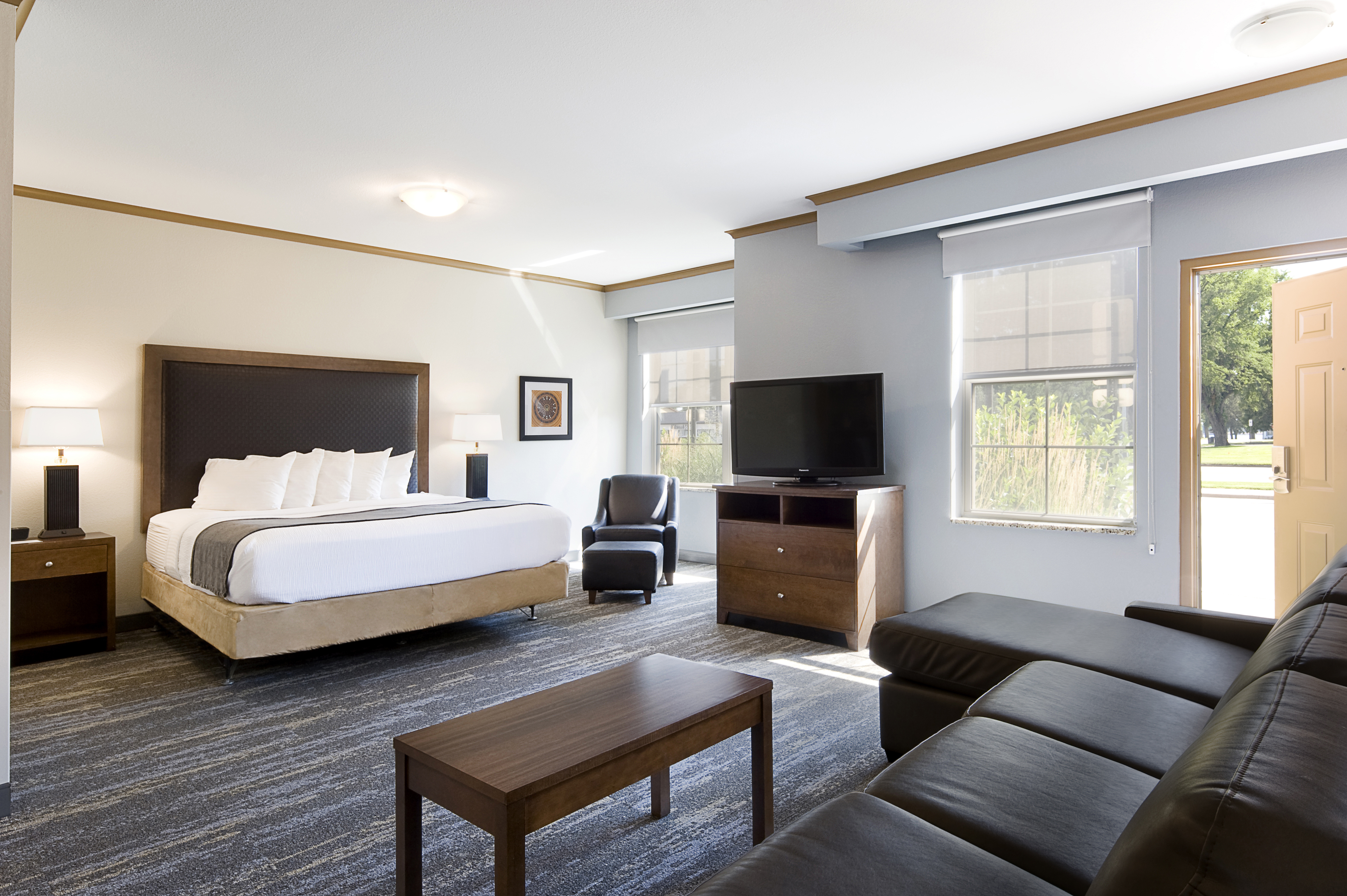Suites | ClubHouse Hotel & Suites
